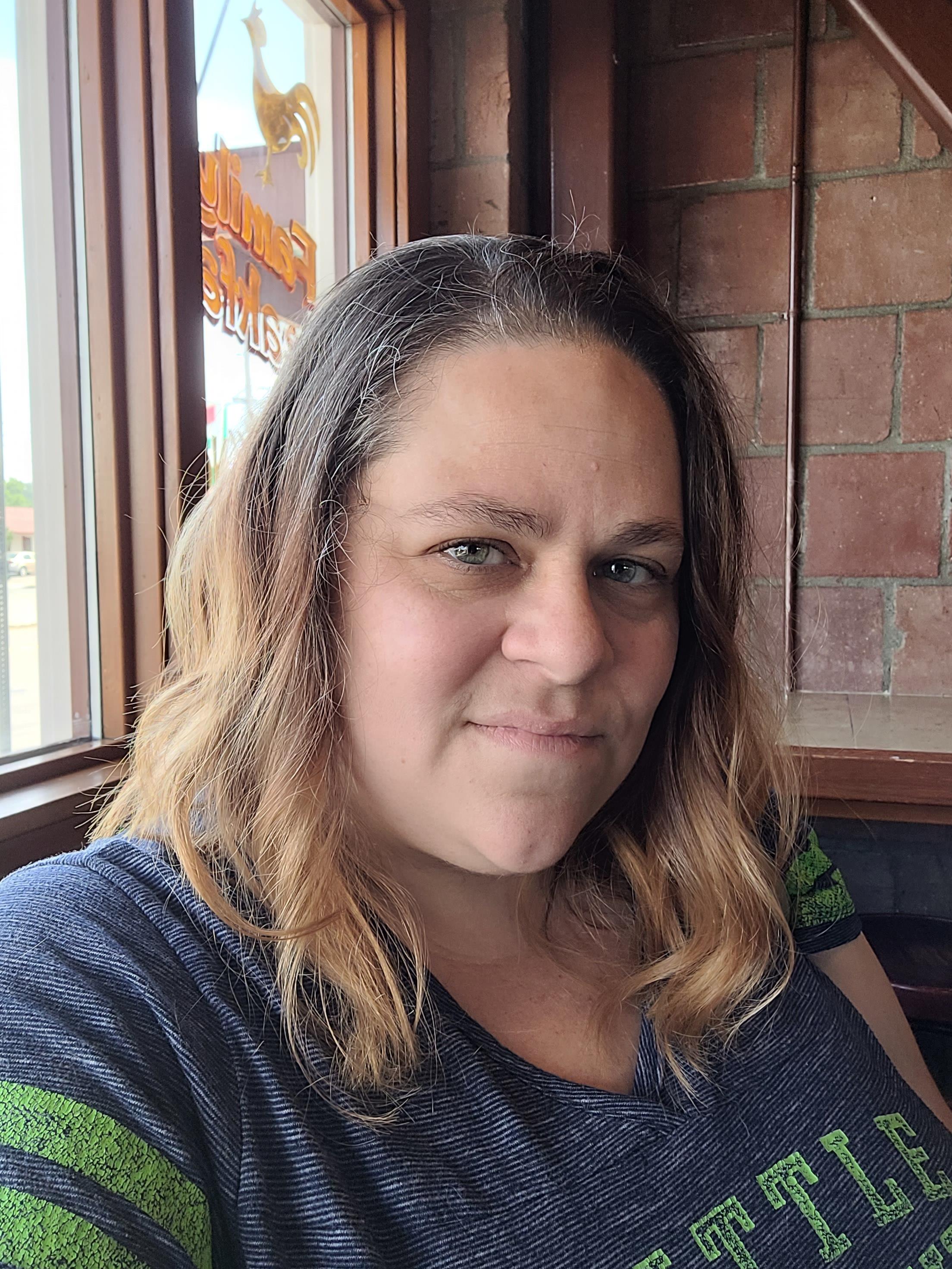 Elizabeth Losch's Instagram, Twitter & Facebook on IDCrawl